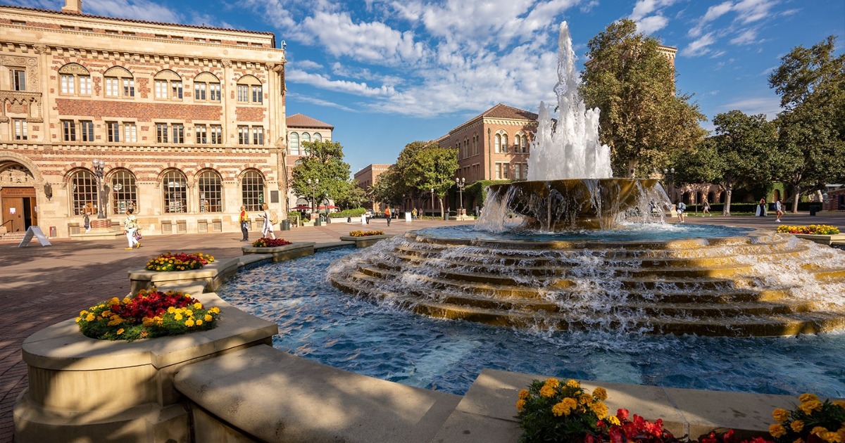 Dean's Cabinet - USC Marshall